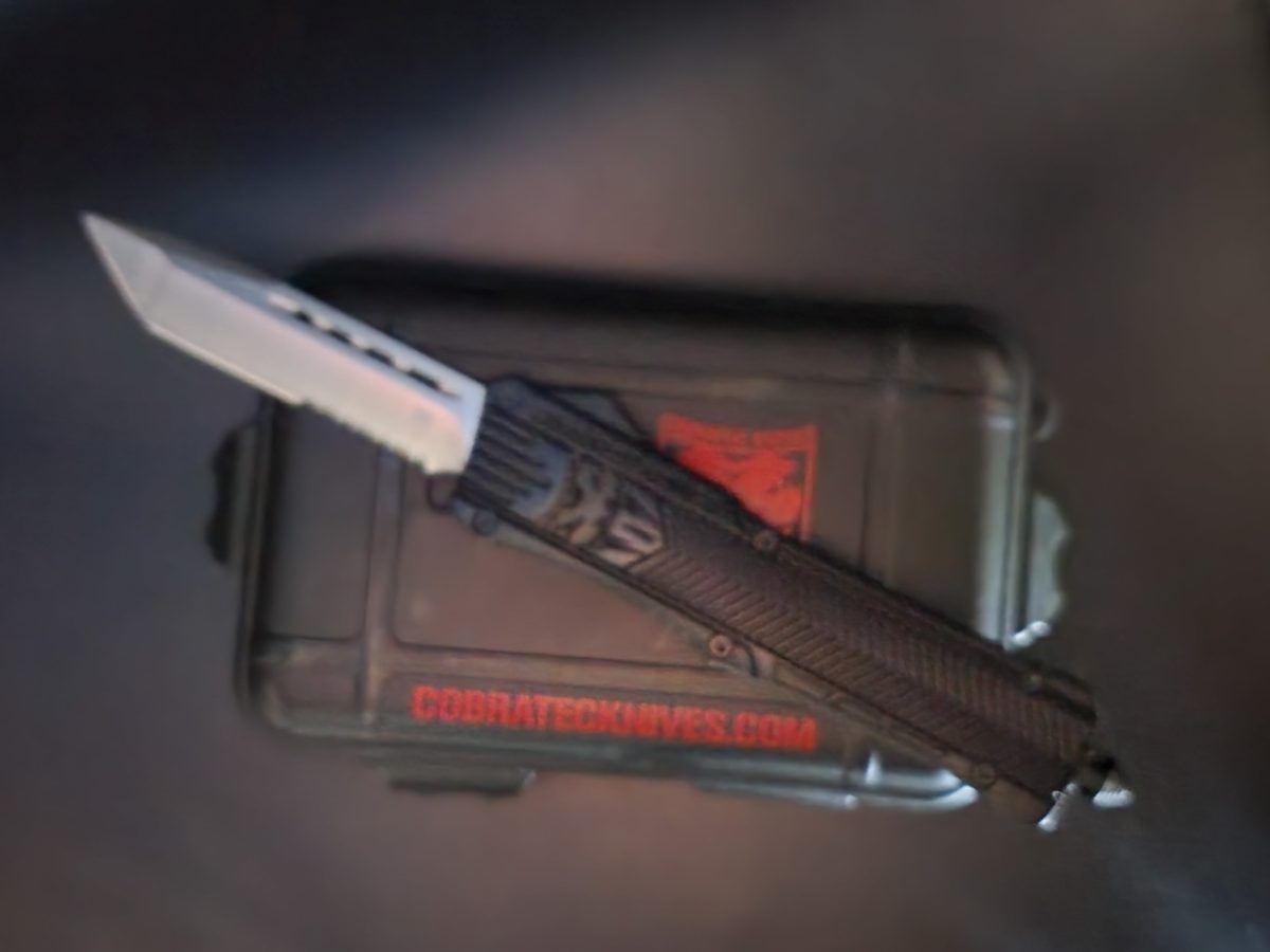 CobraTec OTF Knife Large Tanto Serrated Satin D2 Black Aluminum - DNK ...