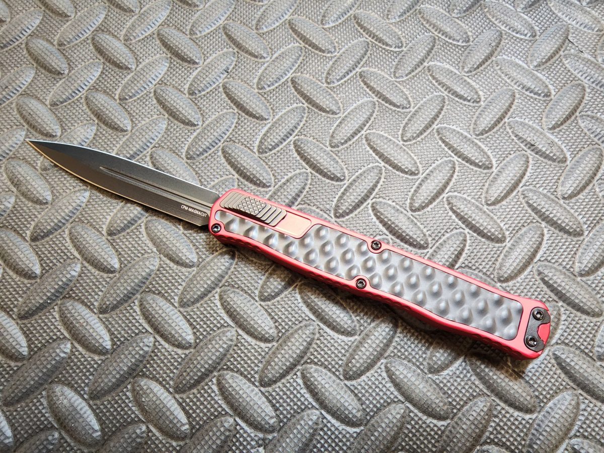 Heretic Knives & Accessories - DNK Knives