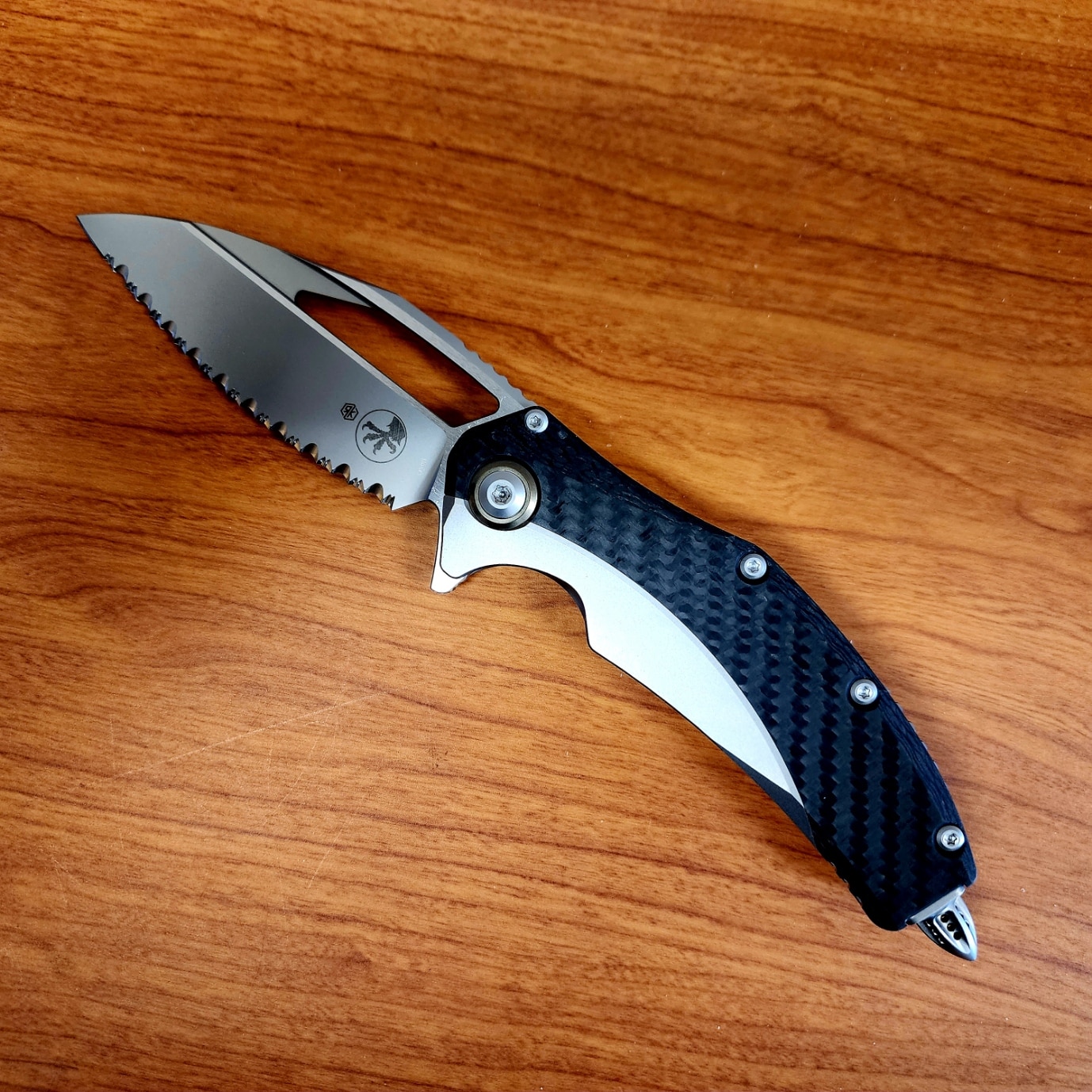 Microtech 165C-9CFTI Matrix CF/Ti Handle Bead Blast Serrated Blade ...