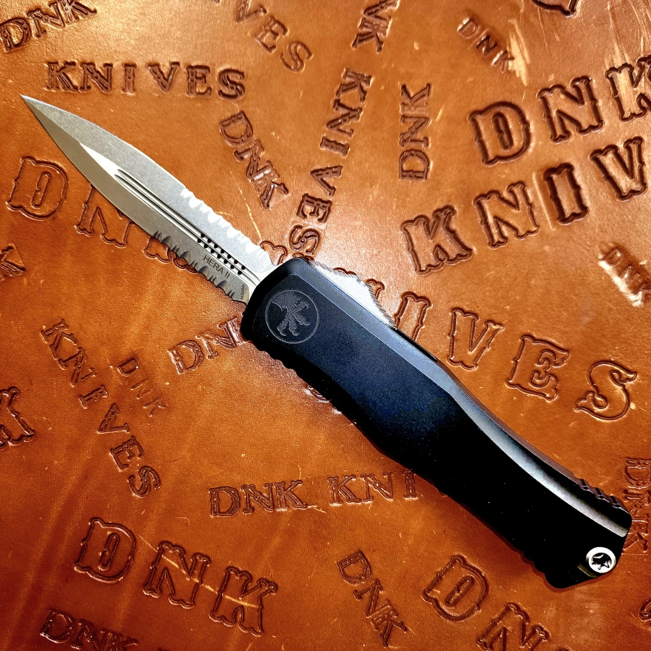 Microtech 1702-11 Hera 2 Stonewashed Serrated Dagger Black Aluminum ...