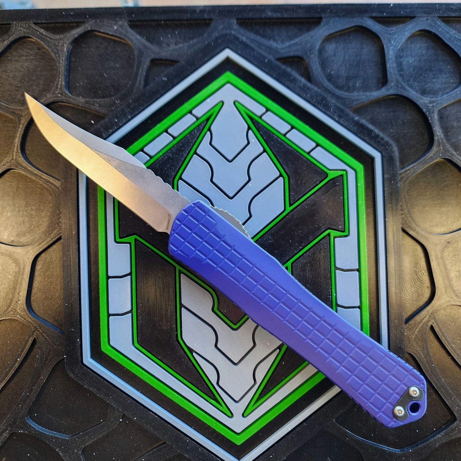 Heretic Knives Manticore X OTF Bowie Stonewashed Purple Grenade Grip ...