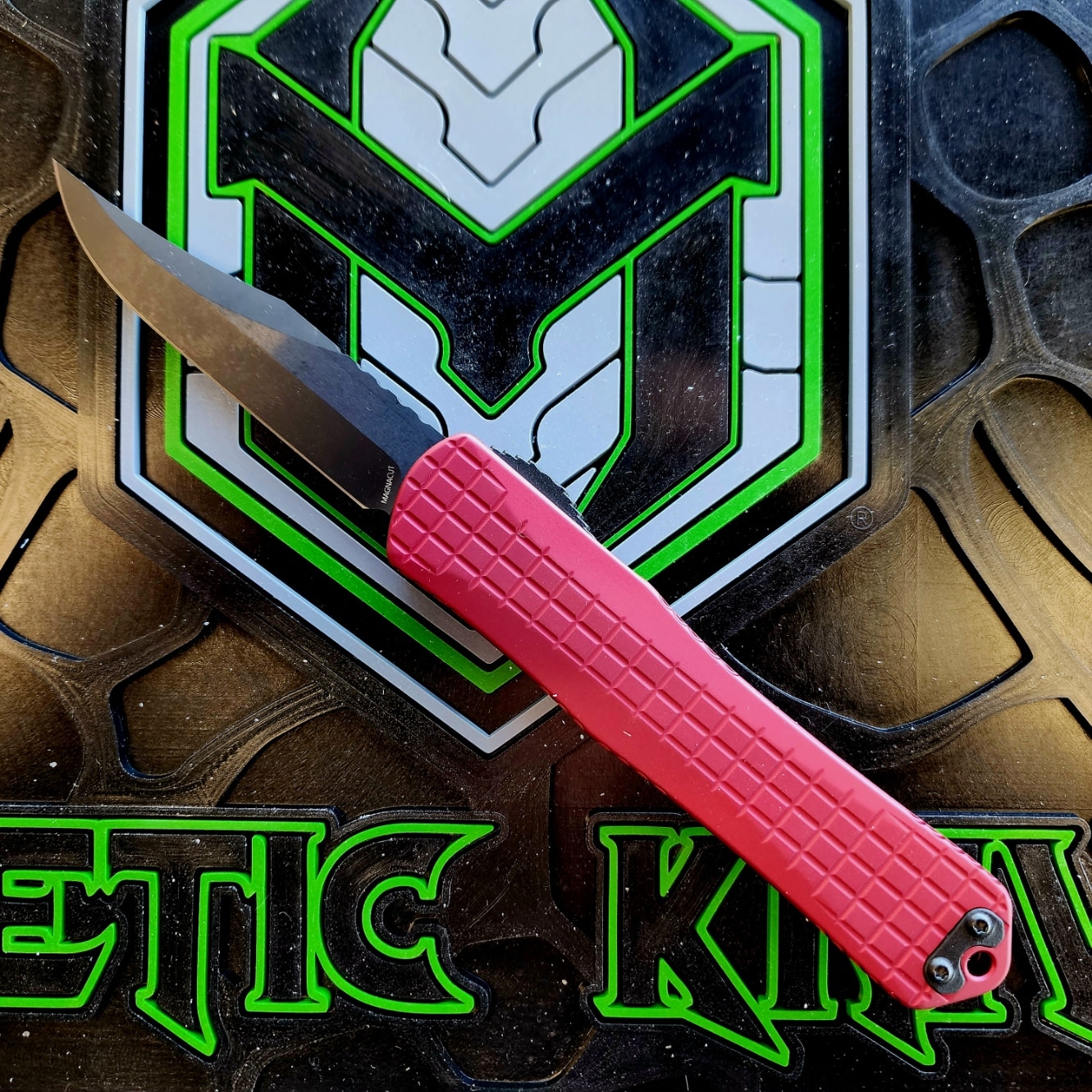 Heretic Knives Manticore X OTF Bowie DLC Red Grenade Grip H030BF-6A-RED - DNK Knives
