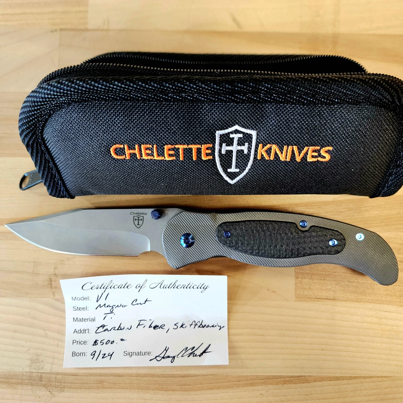 Chelette Knives V1 Titanium Weathered Magnacut Carbon Fiber Insert Blue ...